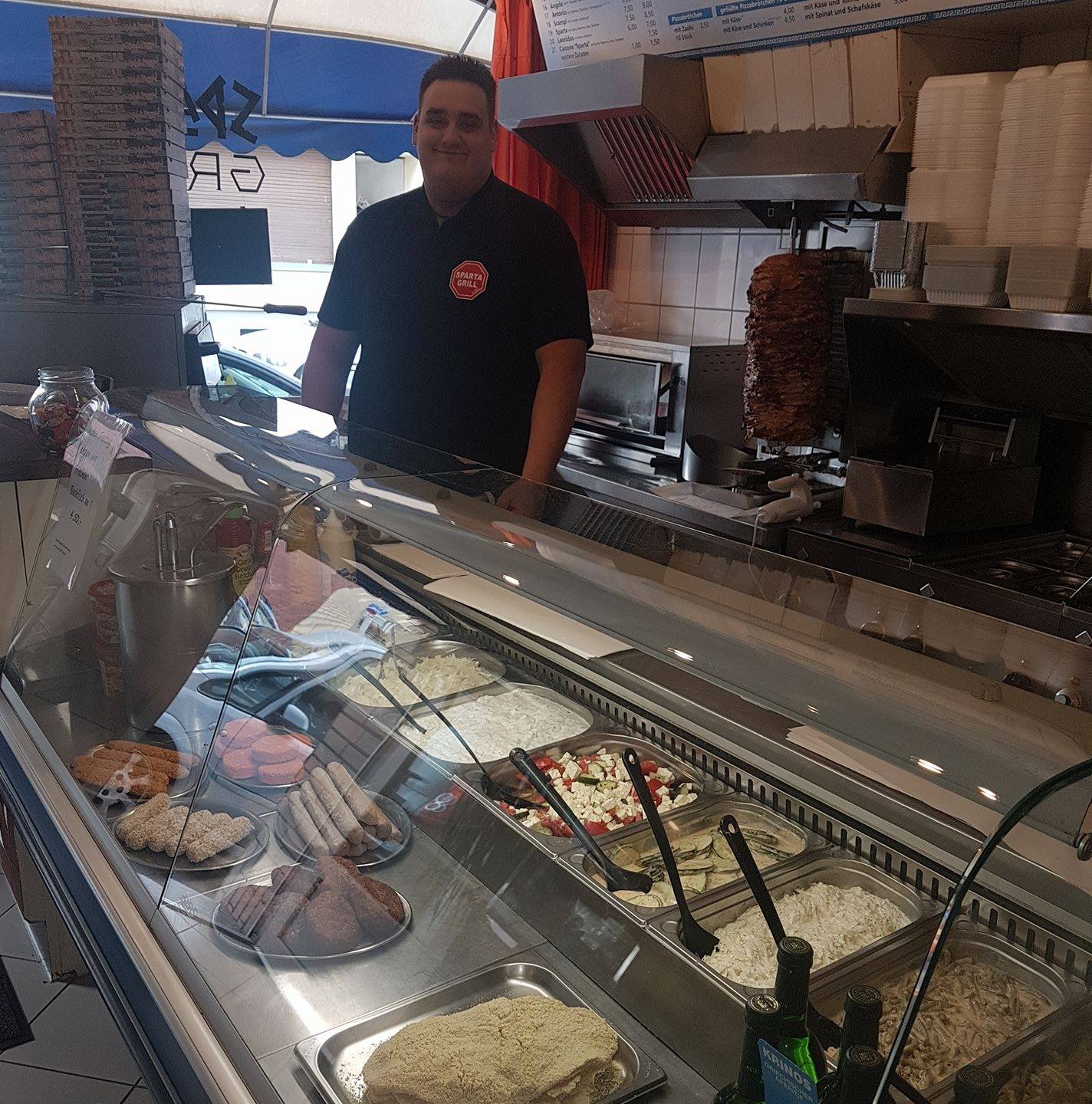 Foti zur Begrüßung :: fotis sparta grill